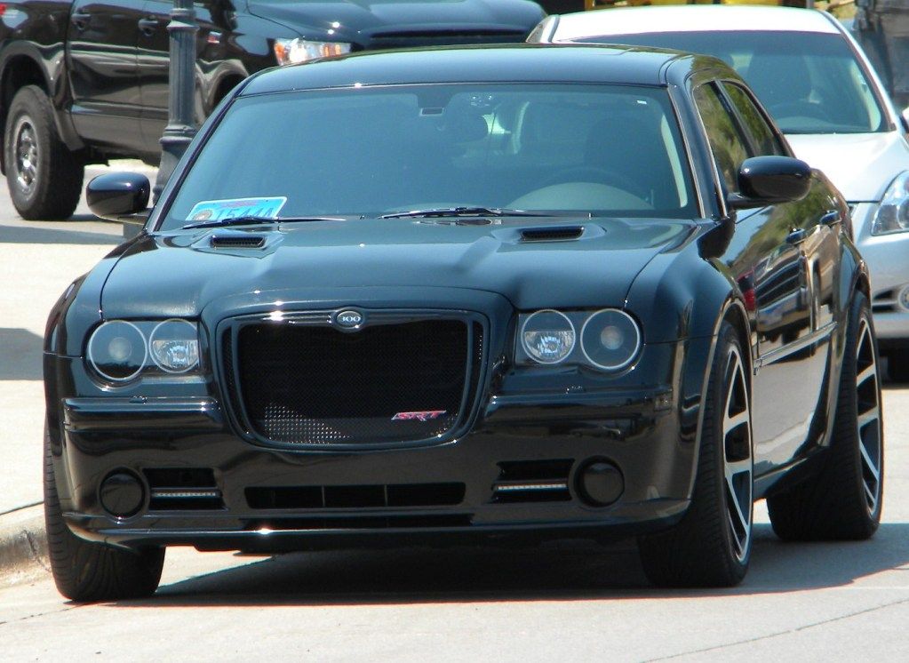pictures of 300s with tires and wheels | Chrysler 300C & SRT8 Forums